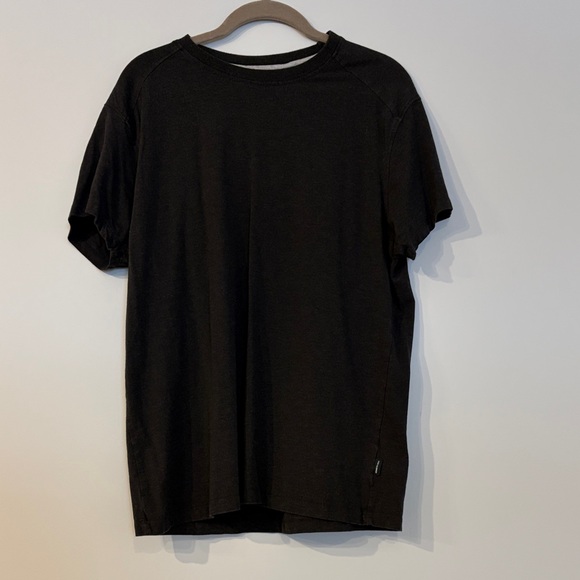 Kenneth Cole | Shirts | Kenneth Cole Black Short Sleeve Tee | Poshmark